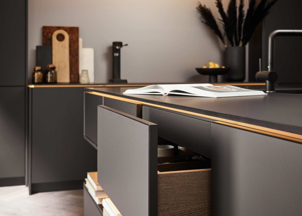 New: RAUVISIO crystal Deep Collection | REHAU