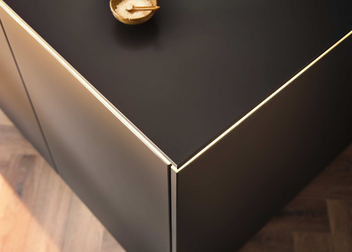 Stylish, robust, compact | REHAU